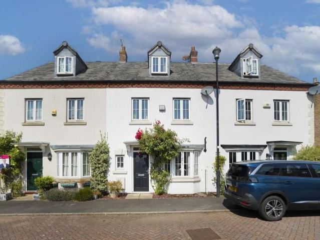 3 Bedroom Terraced Bungalow