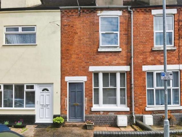 4 Bedroom Terraced House