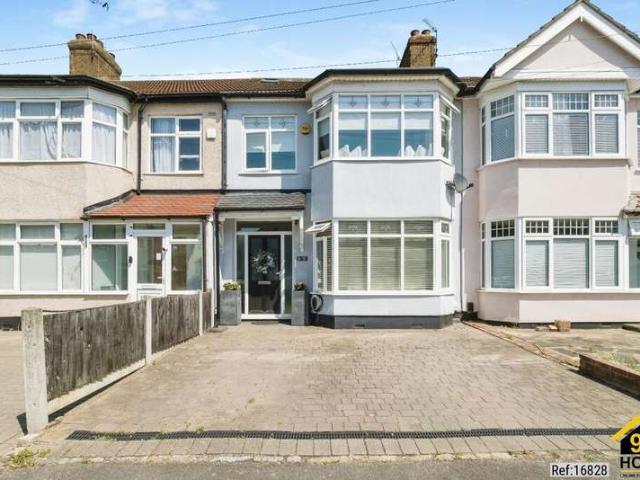 4 Bedroom Terraced House