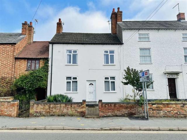 4 Bedroom Terraced House