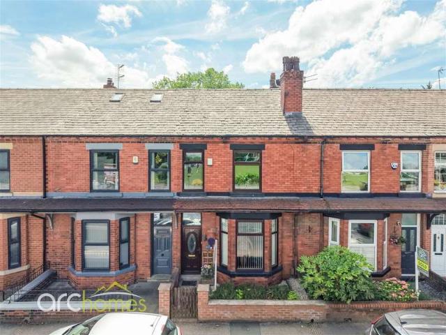 4 Bedroom Terraced House