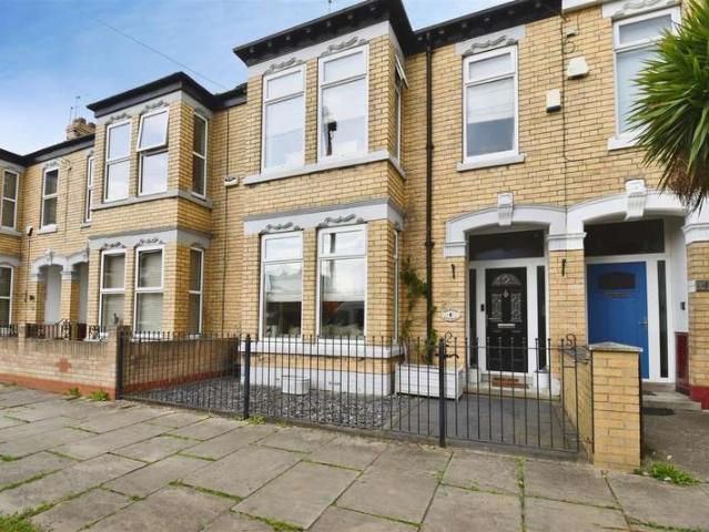 4 Bedroom Terraced House