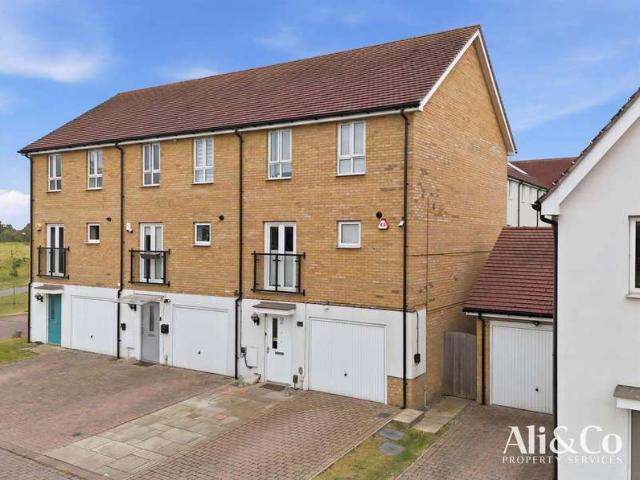 4 Bedroom Terraced House