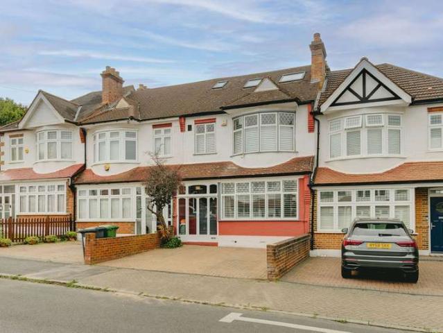 4 Bedroom Terraced House