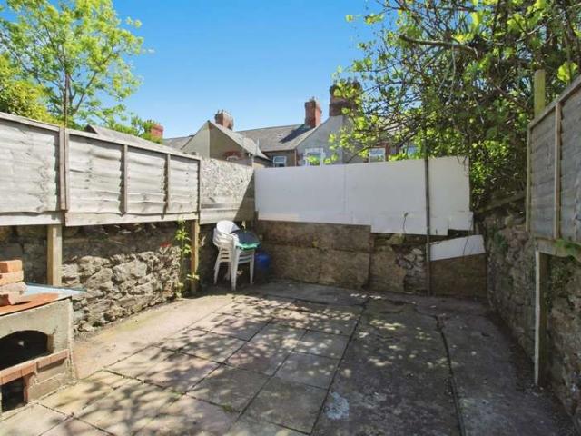 4 Bedroom Terraced House