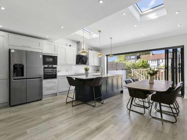 2 Bedroom Apartment Flat
