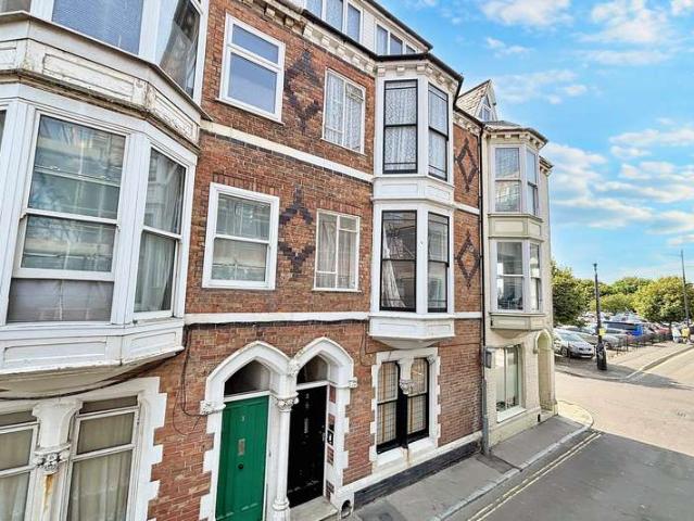 4 Bedroom Terraced House