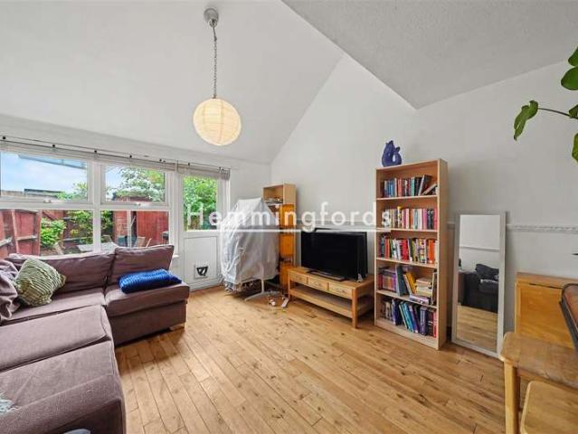 4 Bedroom Terraced House