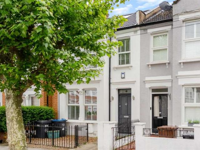 4 Bedroom Terraced House
