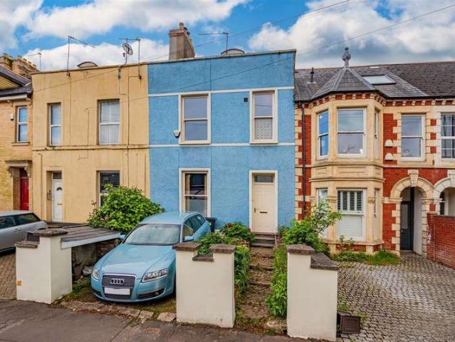 4 Bedroom Terraced House