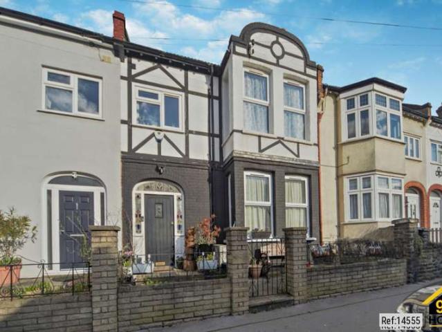 4 Bedroom Terraced House