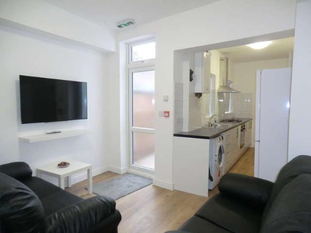 4 Bedroom Terraced House