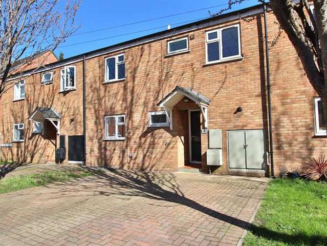 4 Bedroom Terraced House