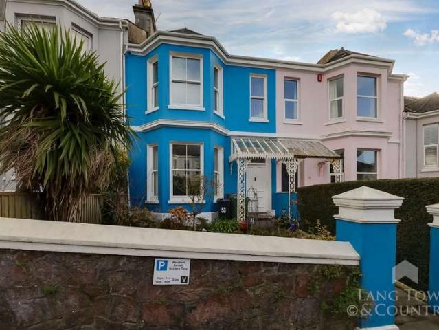 4 Bedroom Terraced House
