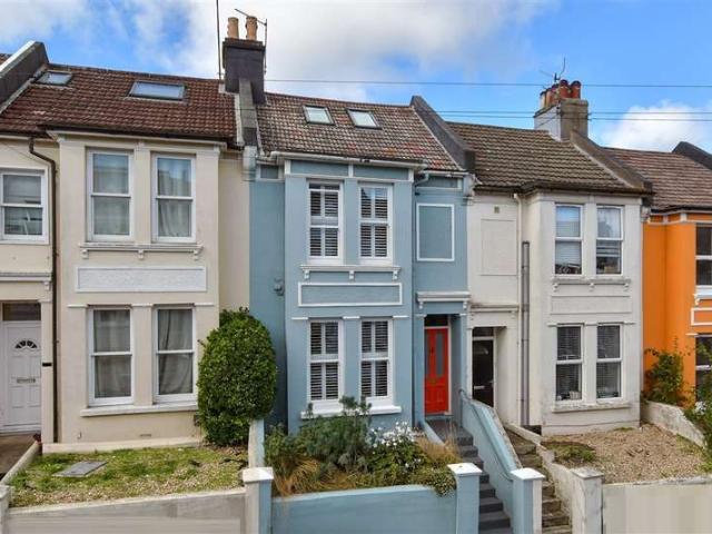 4 Bedroom Terraced House