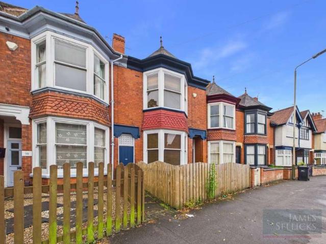 4 Bedroom Terraced House