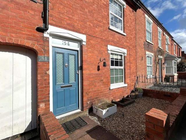 4 Bedroom Terraced House