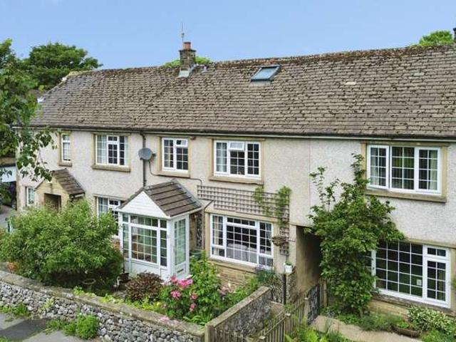 4 Bedroom Terraced House