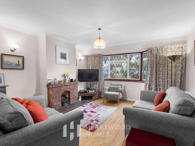 4 Bedroom Terraced House