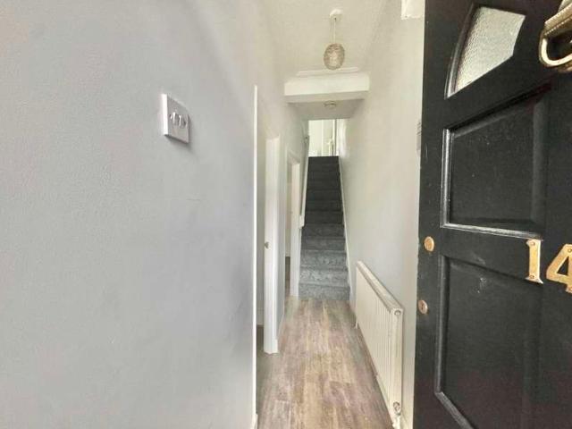 4 Bedroom Terraced House