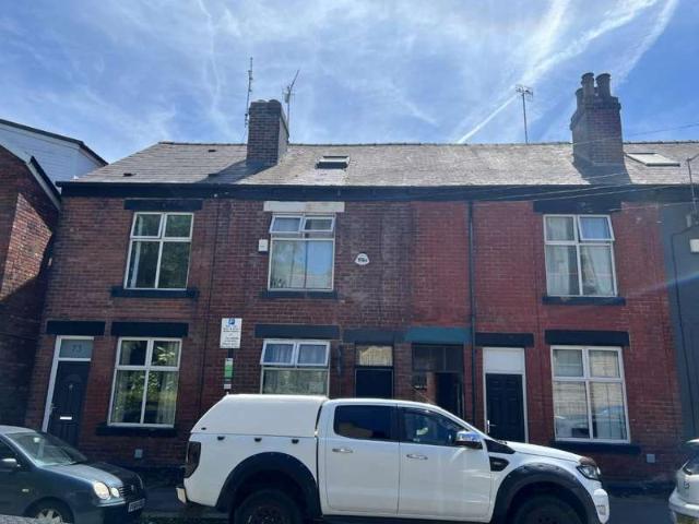 4 Bedroom Terraced House