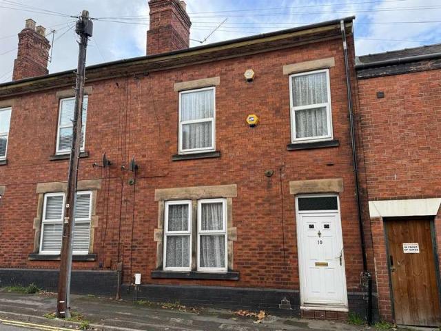 4 Bedroom Terraced House