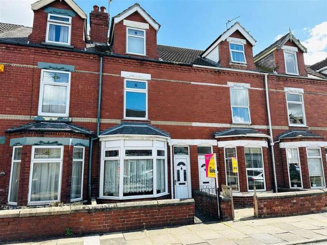 4 Bedroom Terraced House