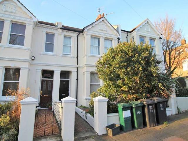4 Bedroom Terraced House
