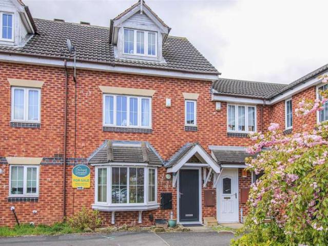 4 Bedroom Terraced House