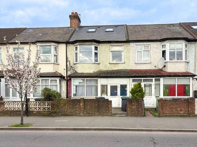4 Bedroom Terraced House
