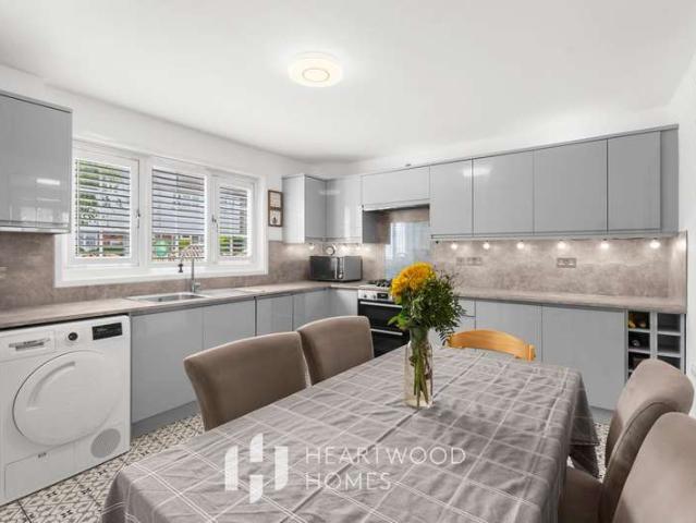 4 Bedroom Terraced House