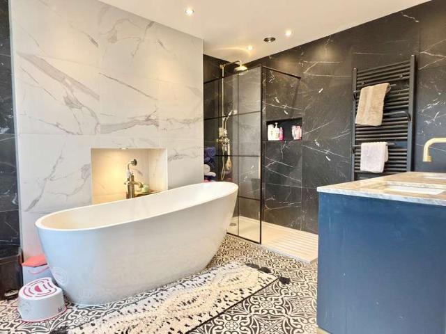 4 Bedroom Terraced House