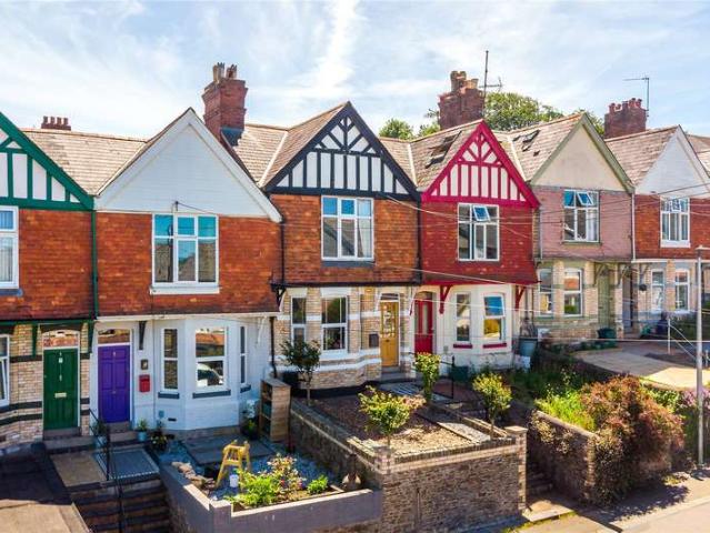 4 Bedroom Terraced House