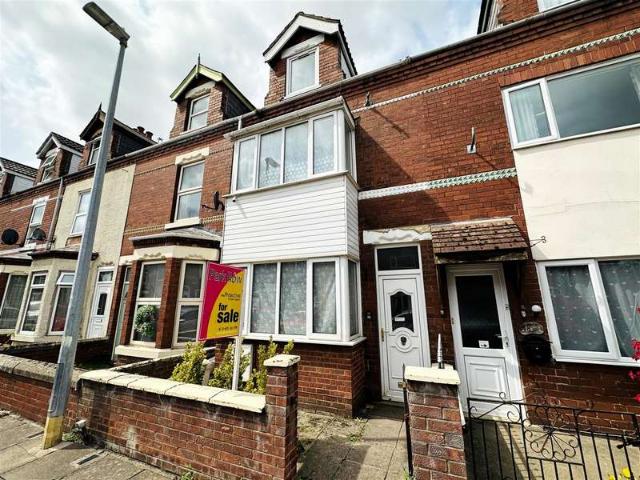 4 Bedroom Terraced House