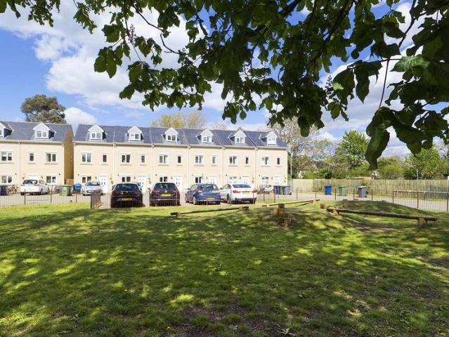 4 Bedroom Terraced House