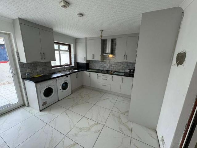 4 Bedroom Terraced House