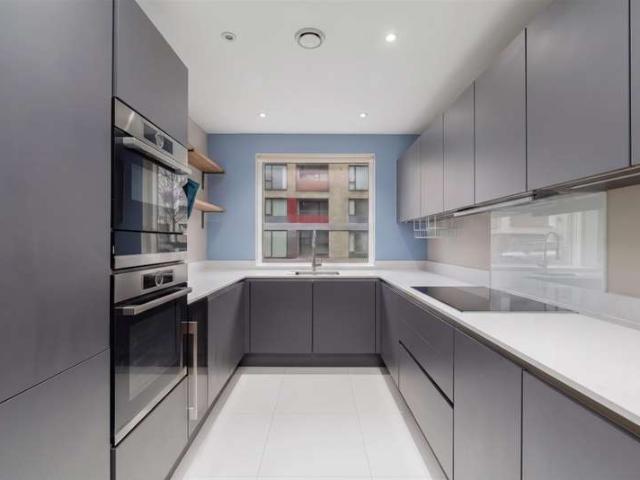 4 Bedroom Terraced House