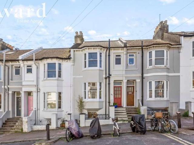 4 Bedroom Terraced House