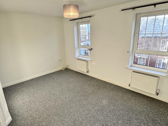 4 bedroom Terraced House