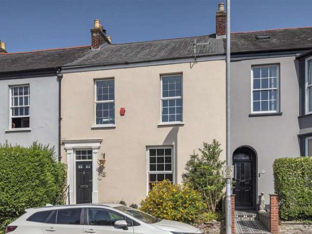 4 Bedroom Terraced House