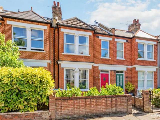 4 Bedroom Terraced House