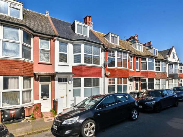 4 Bedroom Terraced House