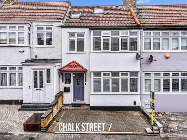 4 Bedroom Terraced House