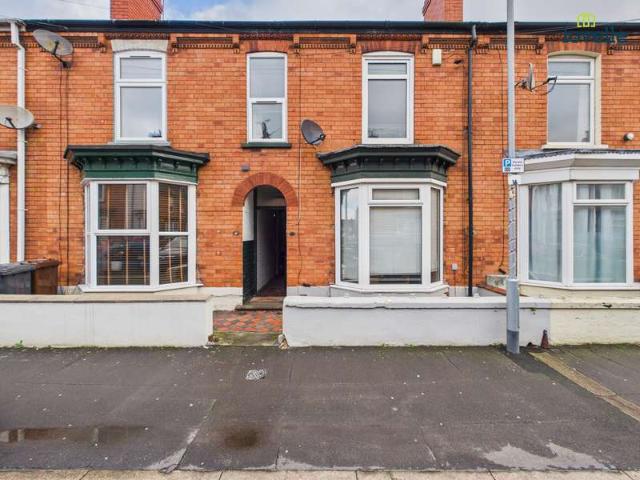 4 Bedroom Terraced House