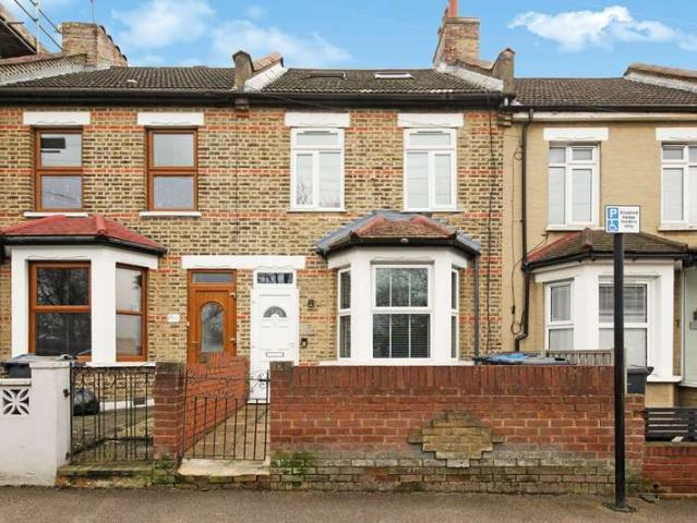4 Bedroom Terraced House