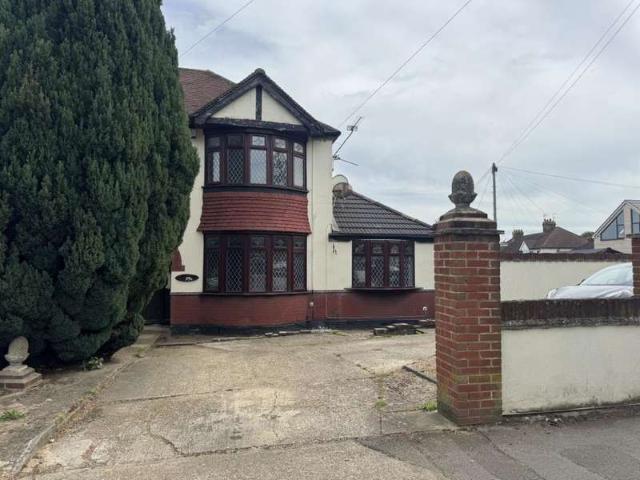 4 Bedroom Semi Detached House