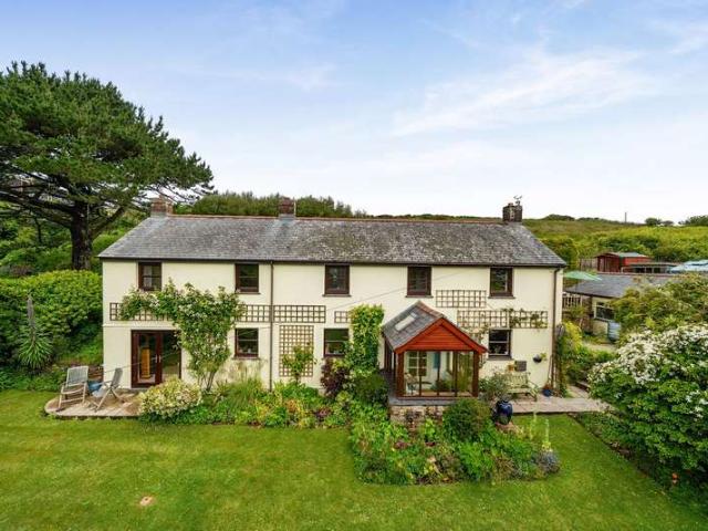 4 Bedroom Terraced House