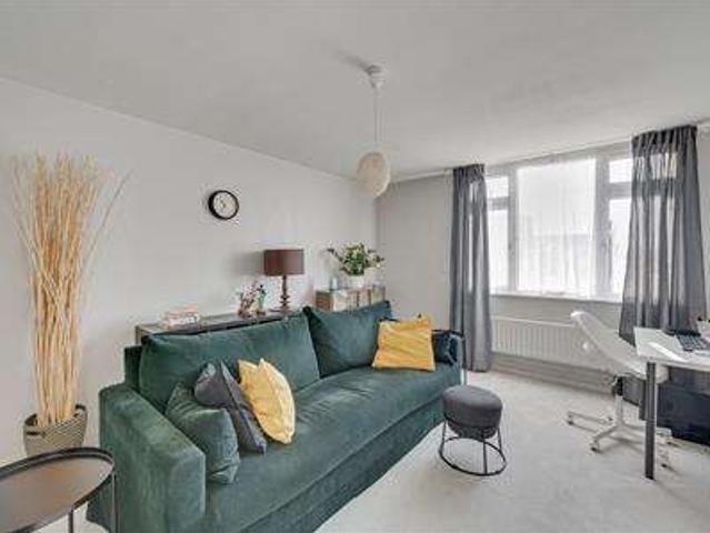 4 Bedroom Terraced House
