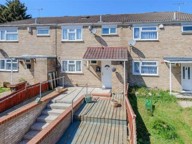 4 Bedroom Terraced House