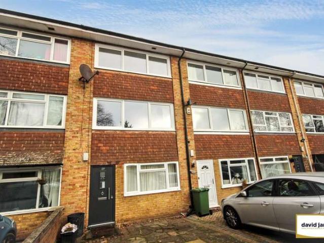 4 Bedroom Terraced House